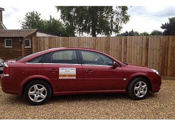 3 Best Taxis in Poole, UK - Expert Recommendations