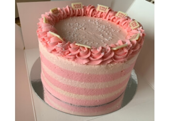 3 Best Cake Makers in Sunderland, UK - Expert Recommendations