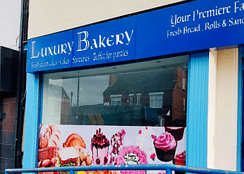 3 Best Cake Makers in Coventry, UK - Expert Recommendations