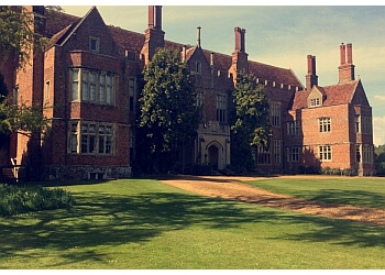 3 Best Landmarks in Reading, UK - Expert Recommendations