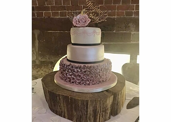 3 Best Cake Makers in Solihull, UK - Expert Recommendations