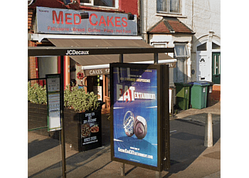 3 Best Cake Makers in Watford, UK - Expert Recommendations