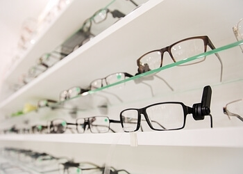 3 Best Opticians in Bolton, UK - Expert Recommendations