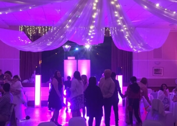 3 Best DJs in Sheffield, UK - Expert Recommendations