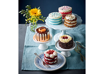 3 Best Cake Makers in Edinburgh, UK - Expert Recommendations