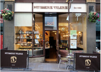 3 Best Cake Makers in Leeds, UK - ThreeBestRated