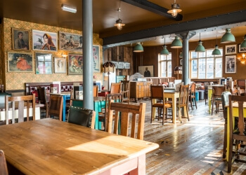 3 Best British Restaurants in Gloucester, UK - Expert Recommendations