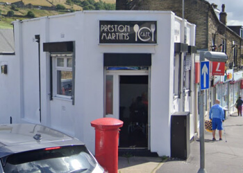 3 Best Cafes in Halifax, UK - Expert Recommendations