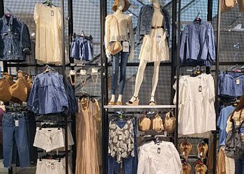 3 Best Clothing Stores in Basildon, UK - ThreeBestRated