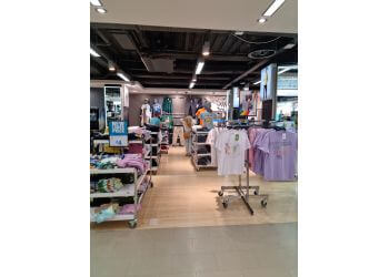 3 Best Clothing Stores in Bath, UK - ThreeBestRated