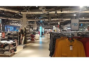 3 Best Clothing Stores in Carmarthenshire, UK - ThreeBestRated