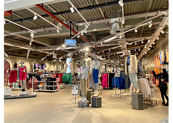 3 Best Clothing Stores in Luton, UK - Expert Recommendations