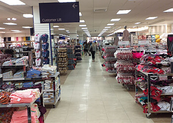 3 Best Clothing Stores in Luton, UK - Expert Recommendations