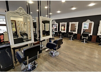 3 Best Hairdressers in Leeds, UK - Expert Recommendations