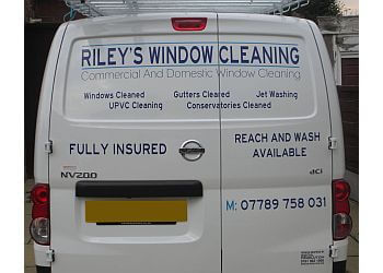 3 Best Window Cleaners in Salford, UK - Expert Recommendations