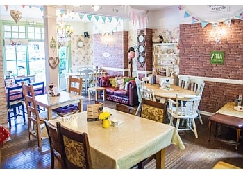 3 Best Cafes in Cardiff, UK - Expert Recommendations