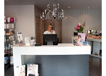 3 Best Beauty Salons in Halifax, UK - Expert Recommendations