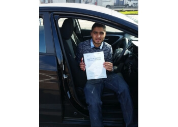3 Best Driving School in Leicester, UK - ThreeBestRated