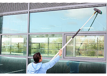3 Best Window Cleaners in Preston, UK - Expert Recommendations