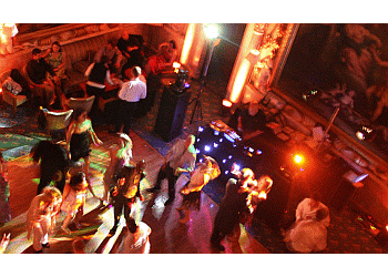 3 Best DJs in Worthing, UK - Expert Recommendations