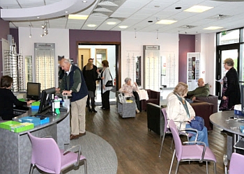 3 Best Opticians in Swansea, UK - Expert Recommendations