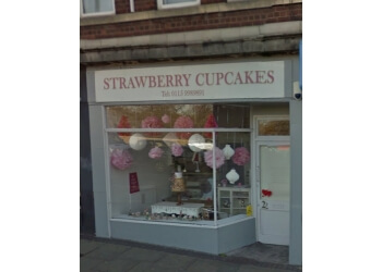 3 Best Cake Makers in Nottingham, UK - Expert Recommendations