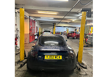 3 Best Car Garages in Halifax, UK - Expert Recommendations