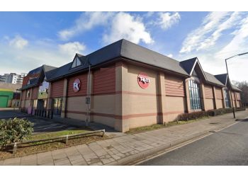 3 Best Clothing Stores in Northampton, UK - Expert Recommendations