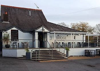 3 Best Pubs in Trafford, UK - Expert Recommendations