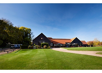 3 Best Golf Courses in Reading, UK - Expert Recommendations
