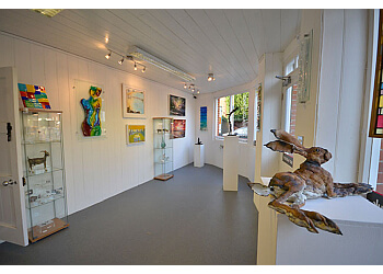 3 Best Art Galleries in Worthing, UK - Expert Recommendations