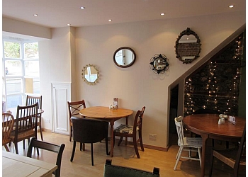 3 Best Cafes in Worthing, UK - Expert Recommendations