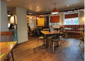 3 Best British Restaurants in Chelmsford, UK - Expert Recommendations