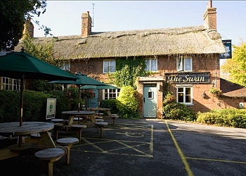 3 Best Pubs in Basingstoke Deane, UK - Expert Recommendations