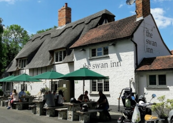 3 Best Pubs in Milton Keynes, UK - Expert Recommendations