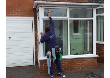 3 Best Window Cleaners in Newcastle Upon Tyne, UK - Expert Recommendations