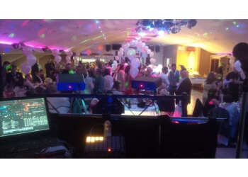 3 Best DJs in Liverpool, UK - Expert Recommendations