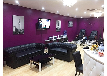 3 Best Nail Salons in Norwich, UK - Expert Recommendations