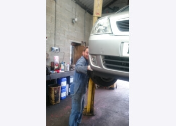 3 Best Car Garages in Barnsley, UK - Expert Recommendations