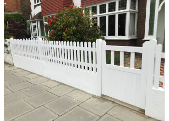3 Best Fencing Contractors in London, UK - Expert Recommendations