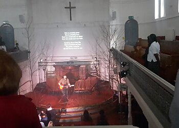 3 Best Churches in Reading, UK - Expert Recommendations