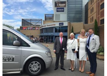 3 Best Taxis in Huddersfield, UK - Expert Recommendations