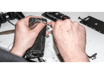 3 Best Cell Phone Repair in Leeds, UK - Expert Recommendations